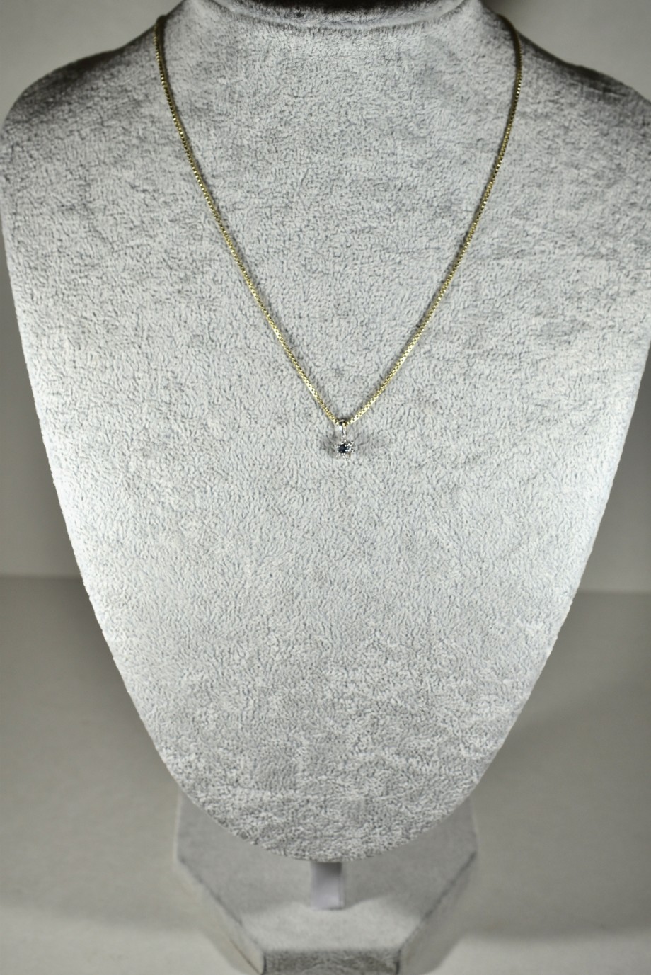 Gouden halsketting - Online veiling van juwelen, sieraden en bijouterie ...