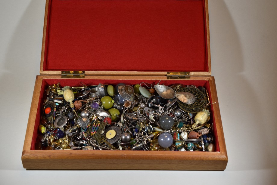 Grote partij sieraden - Online veiling van sieraden, horloges en ...